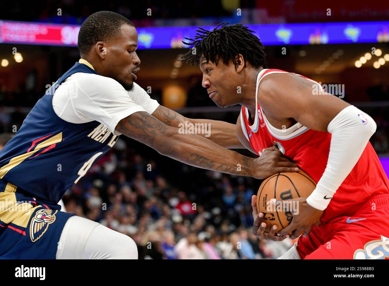 Memphis Grizzlies forward GG Jackson II, right, handles the ball ...