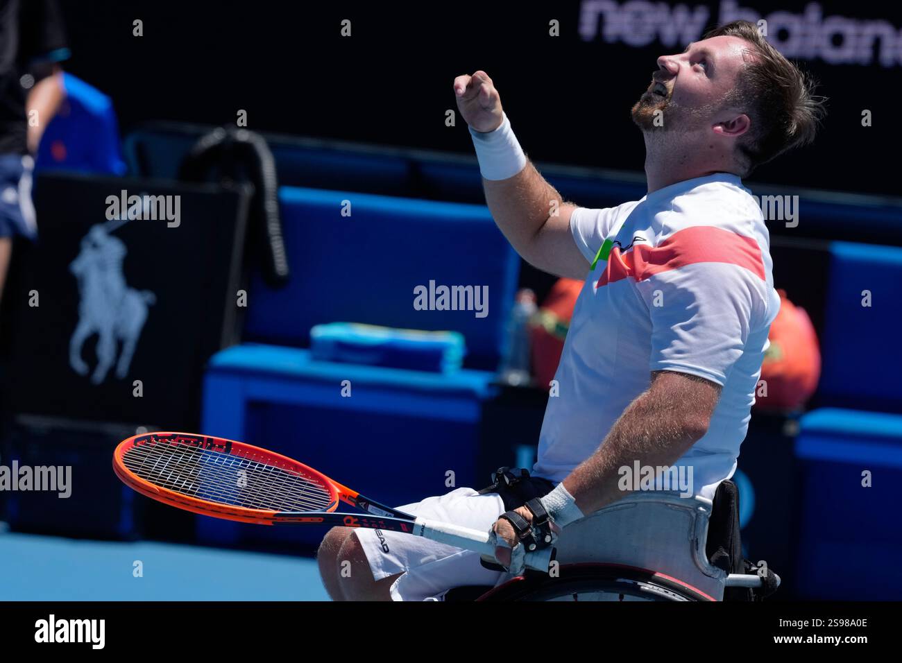Sam Schroder of the Netherlands celebrates after defeating compatriot ...
