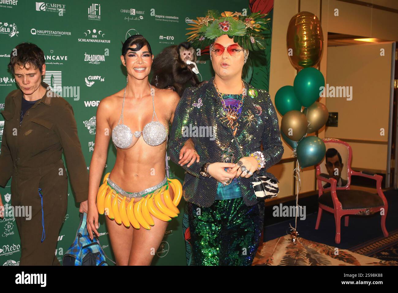 Dschungelparty zum TV Start by Julian F. M. Stoeckel Micaela Schäfer mit Julian F. M. Stoeckel ...