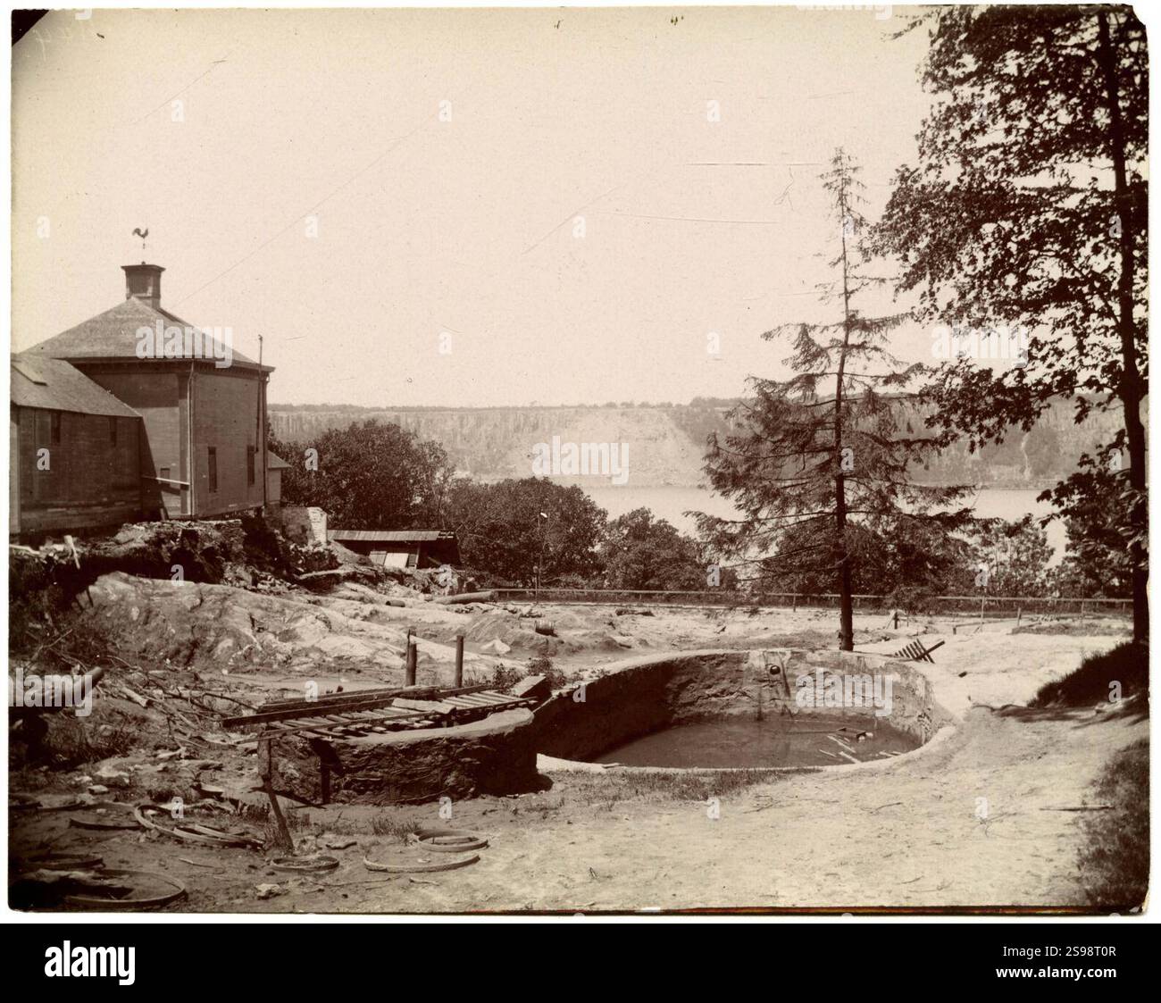 Spring well Cut Out Stock Images & Pictures - Alamy