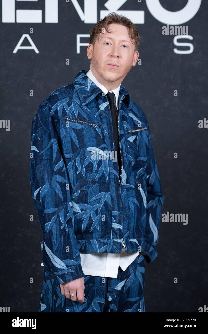 Eddy de Pretto attending the Kenzo Menswear Fall-Winter 2025/2026 show ...