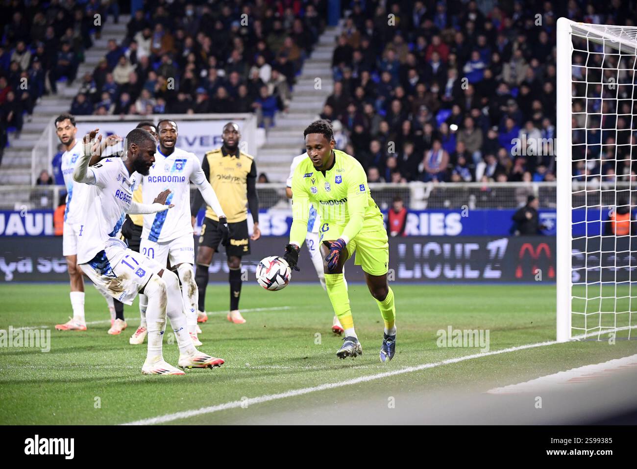 16 Donovan LEON (aja) during the Ligue 1 MCDonald's match between Auxerre and Saint Etienne at ...