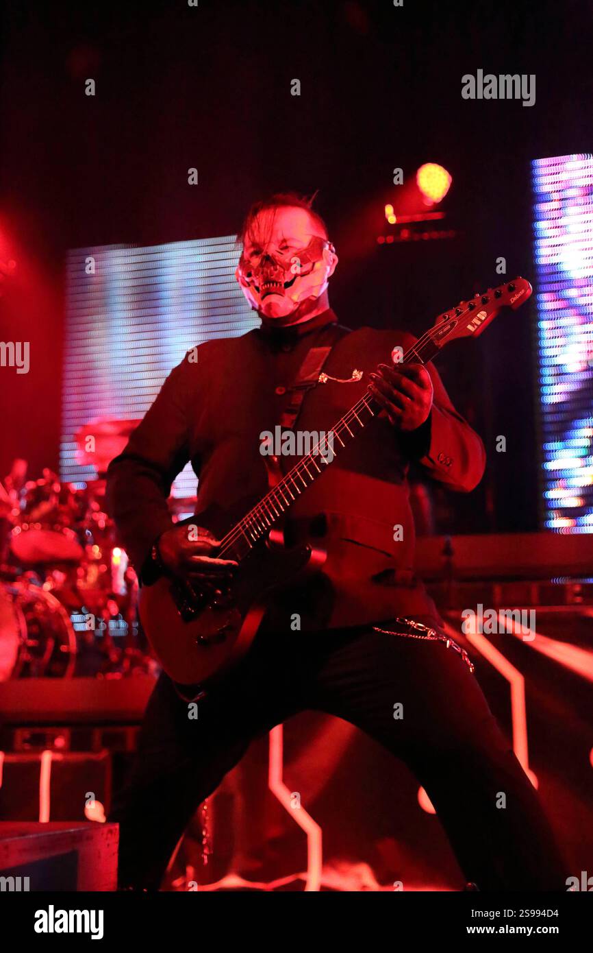 Ryan Sitkowski von der Band Motionless in White bei einem Konzert in ...