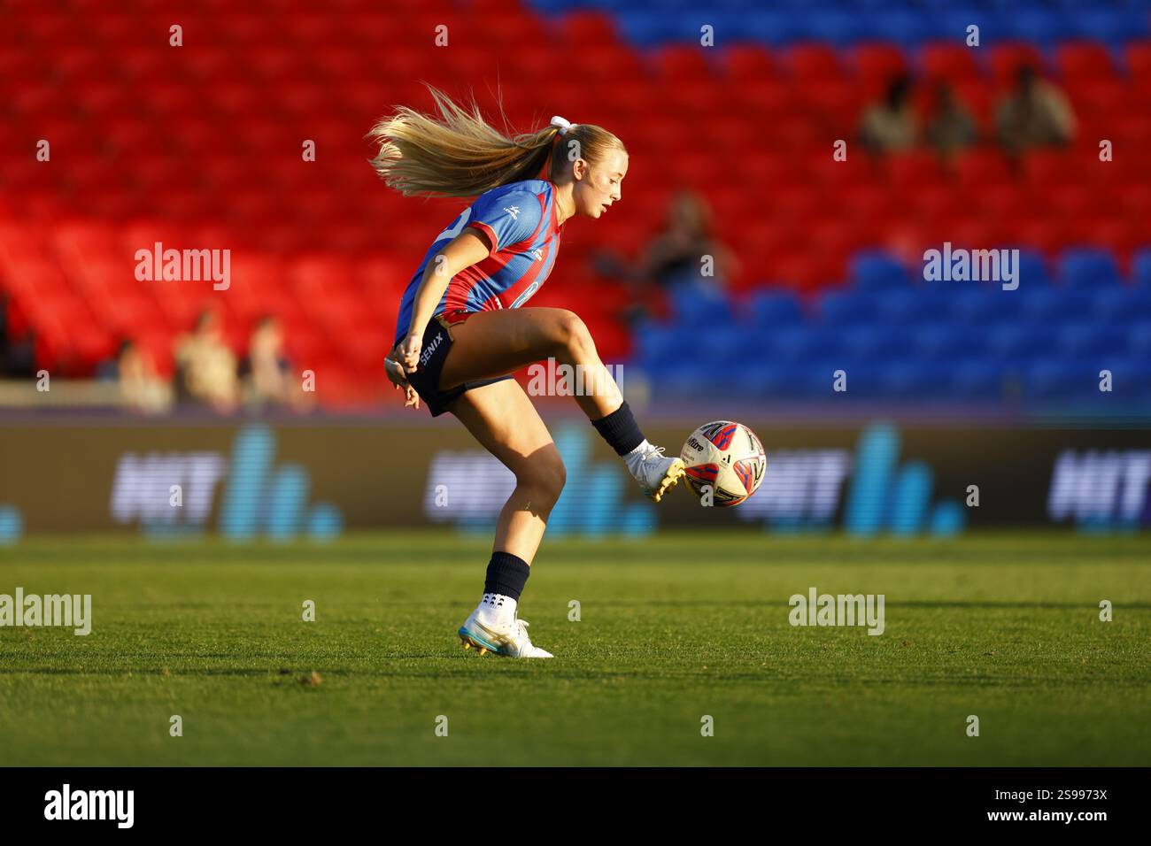 Lara Gooch of the Jets warms up prior to the A-League Women Round 13 ...