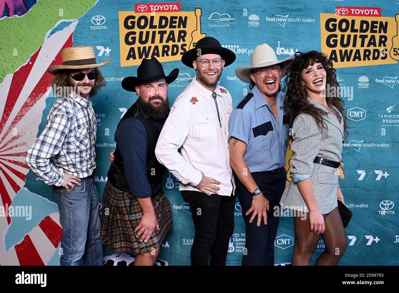 Fanny Lumsden and The Prawnstars arrive at the Golden Guitar Awards ...