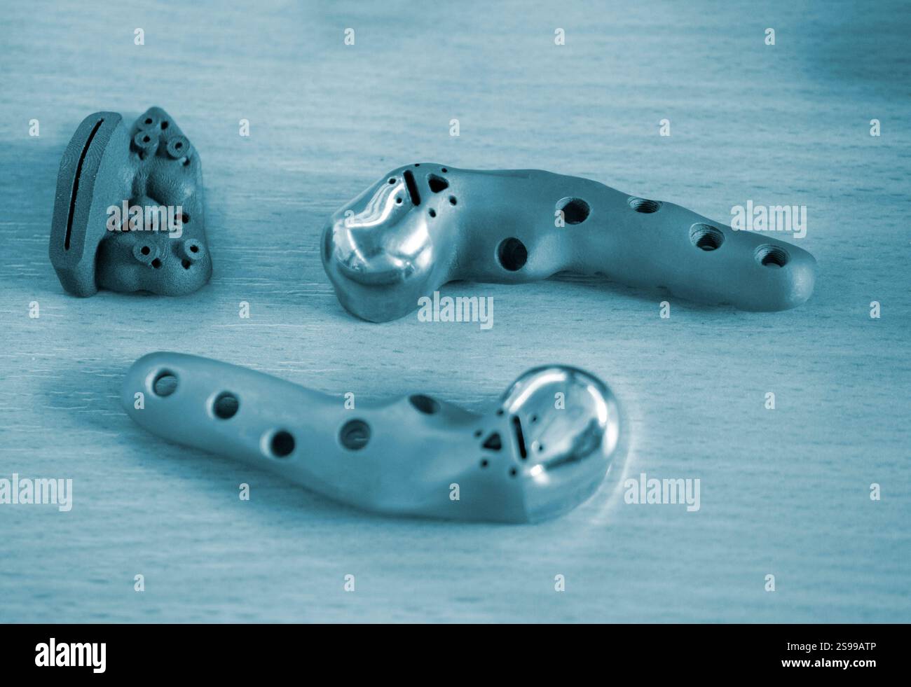 Implants and prostheses printed on 3D printer from biocompatible ...