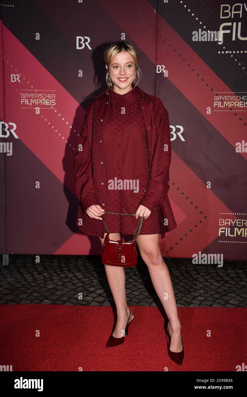 Jella Haase / Verleihung des Bayerischen Filmpreis 2024 ...