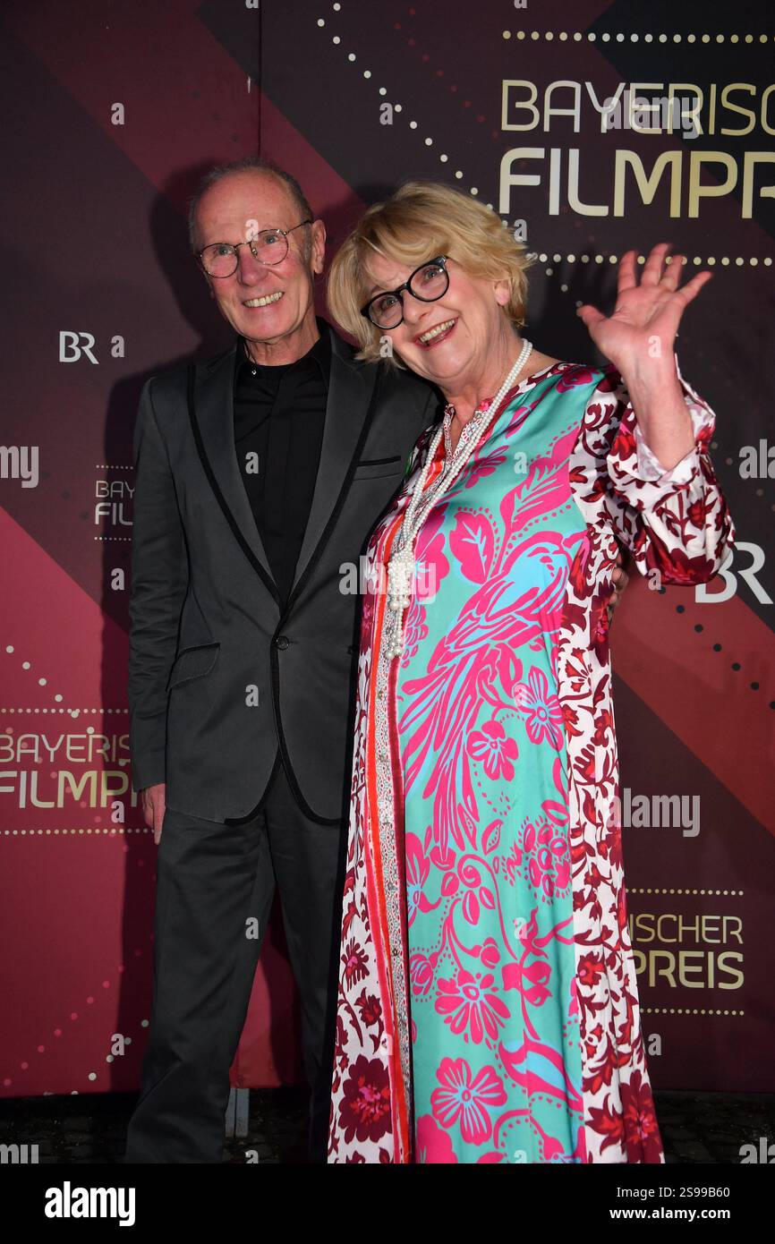 Saskia Vester mit Ehemann Robert Floerke / Verleihung des Bayerischen ...