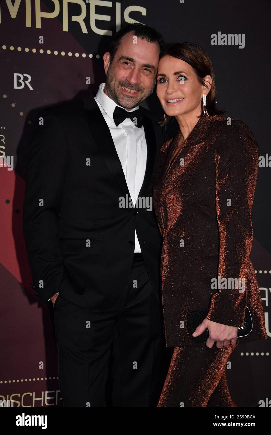 Oliver Haas und Anja Kling / Verleihung des Bayerischen Filmpreis 2024 ...