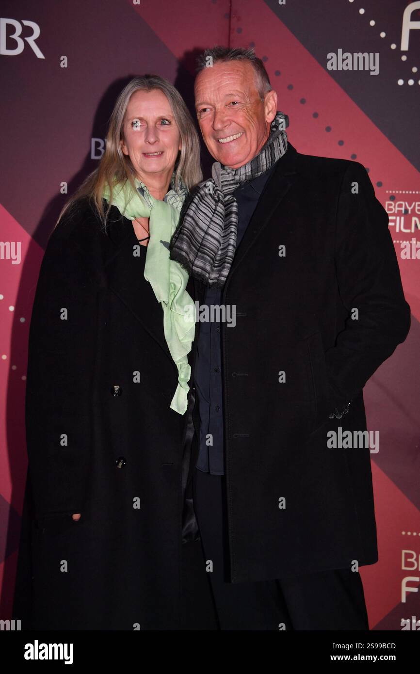 Michael Roll mit Ehefrau Claudia Weiß-Roll / Verleihung des Bayerischen ...