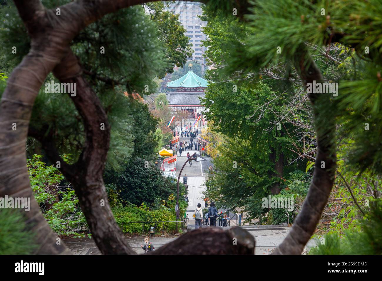 Shinobazunoike benten do temple hi-res stock photography and images - Alamy