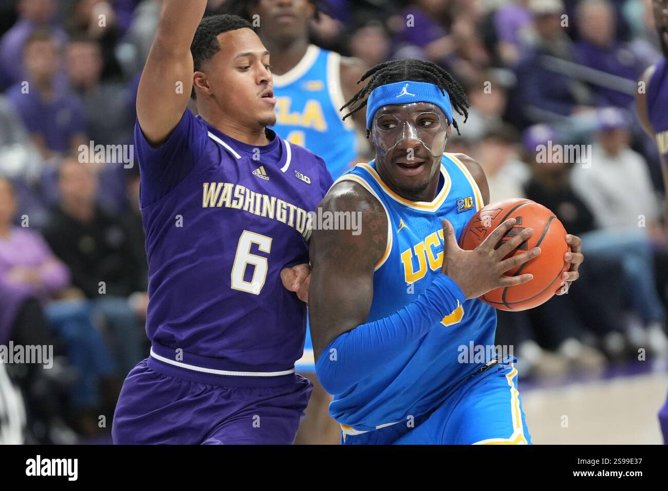 UCLA Bruins guard Eric Dailey Jr. (3) drives the lane against ...