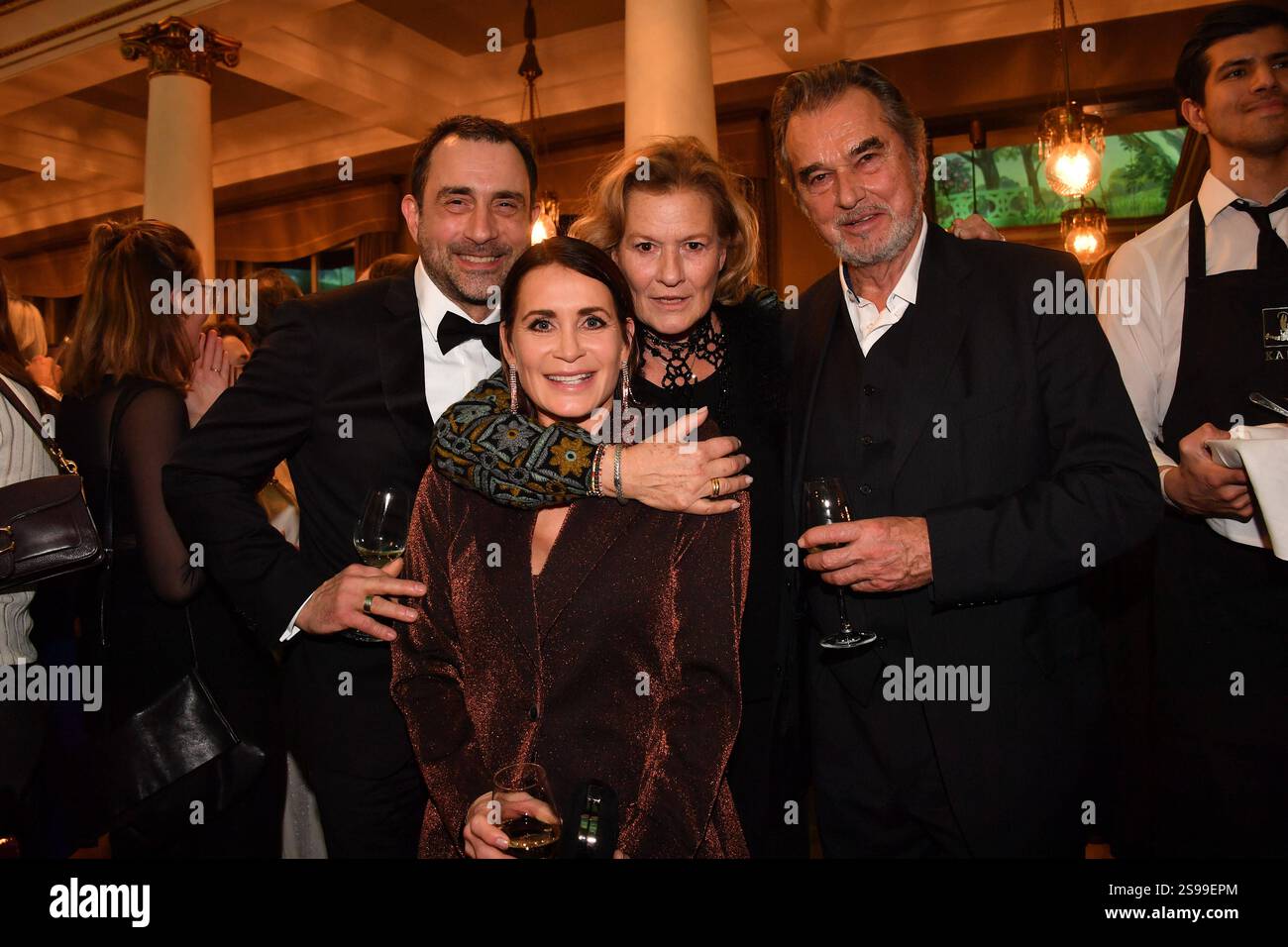 Oliver Hass, Anja Kling, Suzsan von Borsody und Ralph Schicha ...