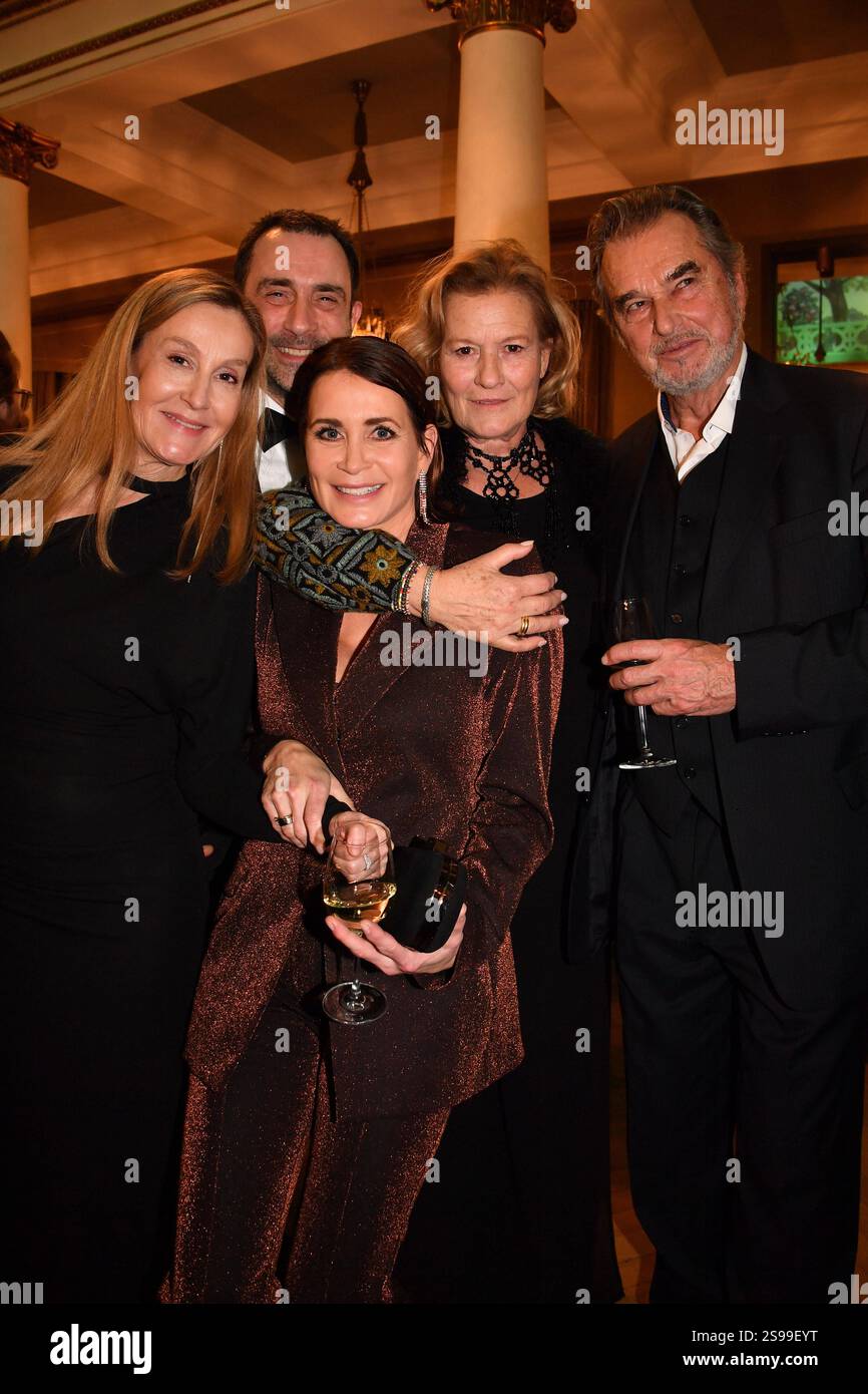 Oliver Hass, Anja Kling, Suzsan von Borsody und Ralph Schicha ...