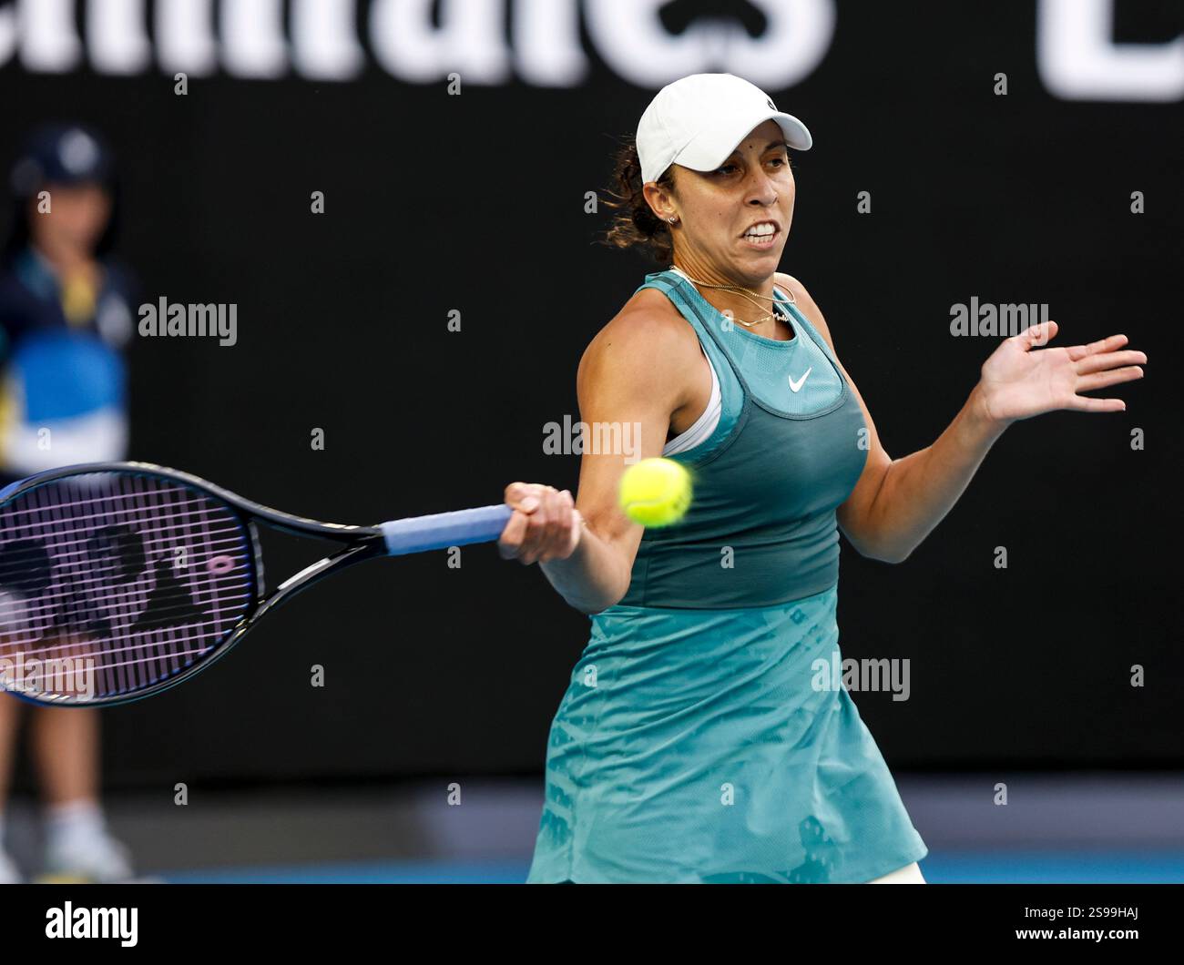 (250125) -- MELBOURNE, Jan. 25, 2025 (Xinhua) -- Madison Keys hits a ...