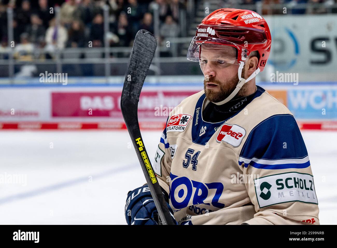 Ben Marshall (Schwenninger Wild Wings, #54). GER, Augsburger Panther vs ...