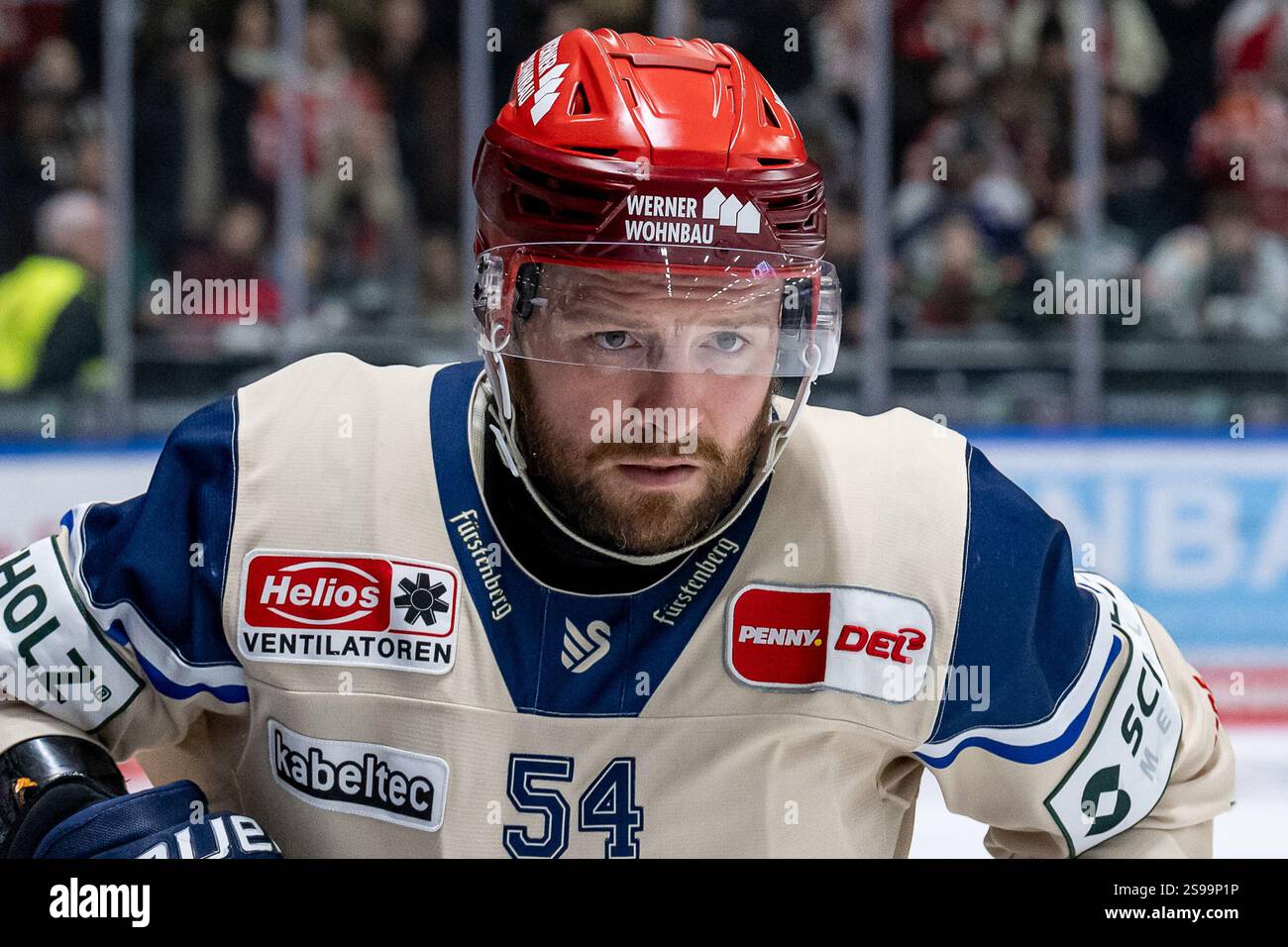 Ben Marshall (Schwenninger Wild Wings, #54). GER, Augsburger Panther vs ...