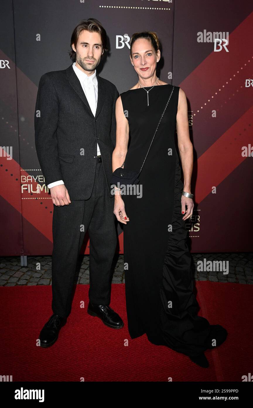 Jeremy Mockridge und Sophie von Kessel bei der Verleihung des 46 ...