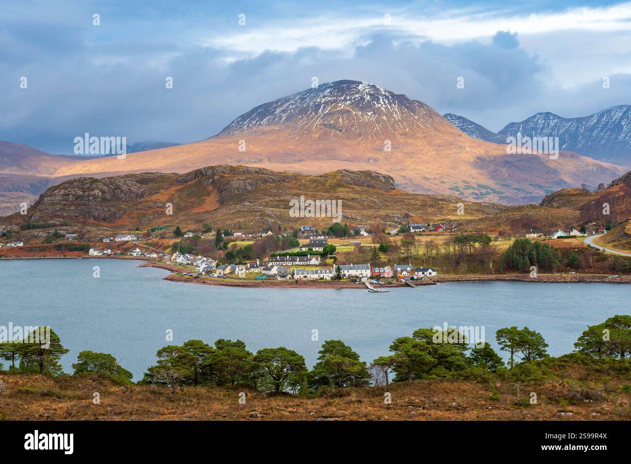 Shieldaig island hi-res stock photography and images - Alamy