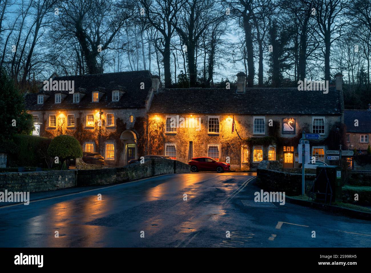 The Swan Hotel at dawn in winter. Bibury, Cotswolds, Gloucestershire ...