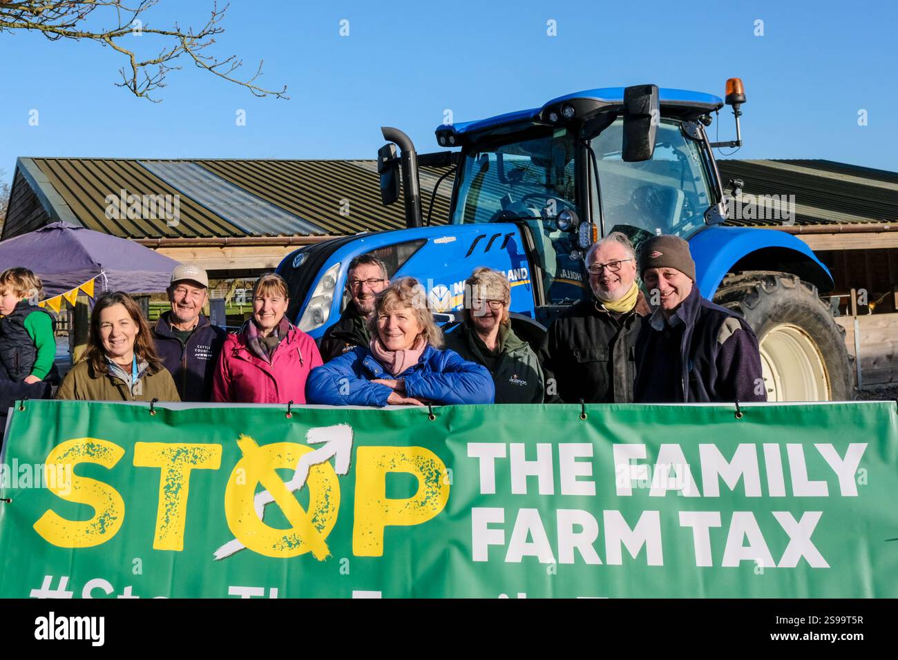 Berkeley, UK. 25th Jan 2025. Local farmers have organised a day of ...