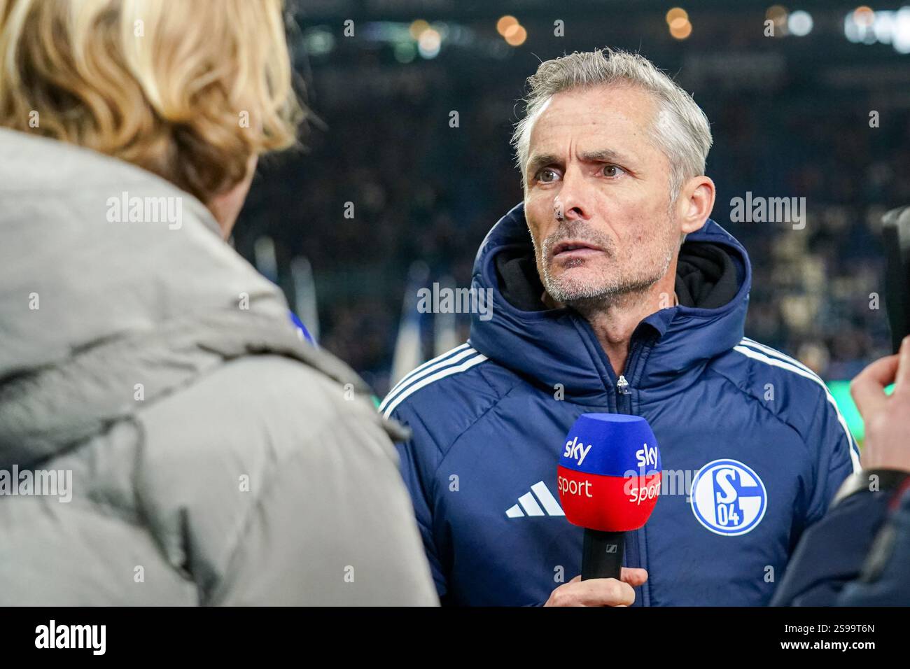 GELSENKIRCHEN, NETHERLANDS - JANUARY 25: Head Coach Kees van Wonderen of FC Schalke 04s looks on ...