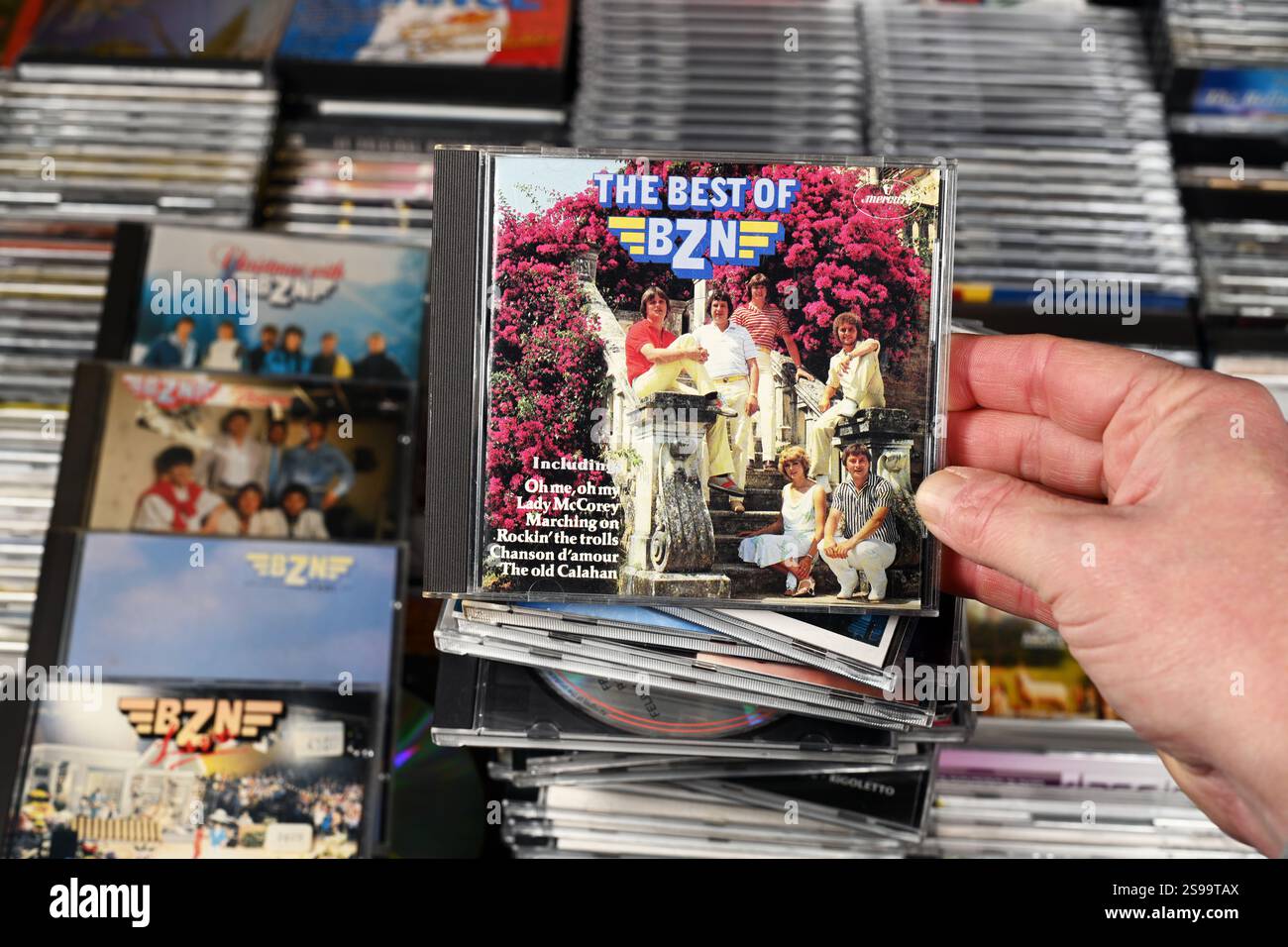 Bzn hi-res stock photography and images - Alamy