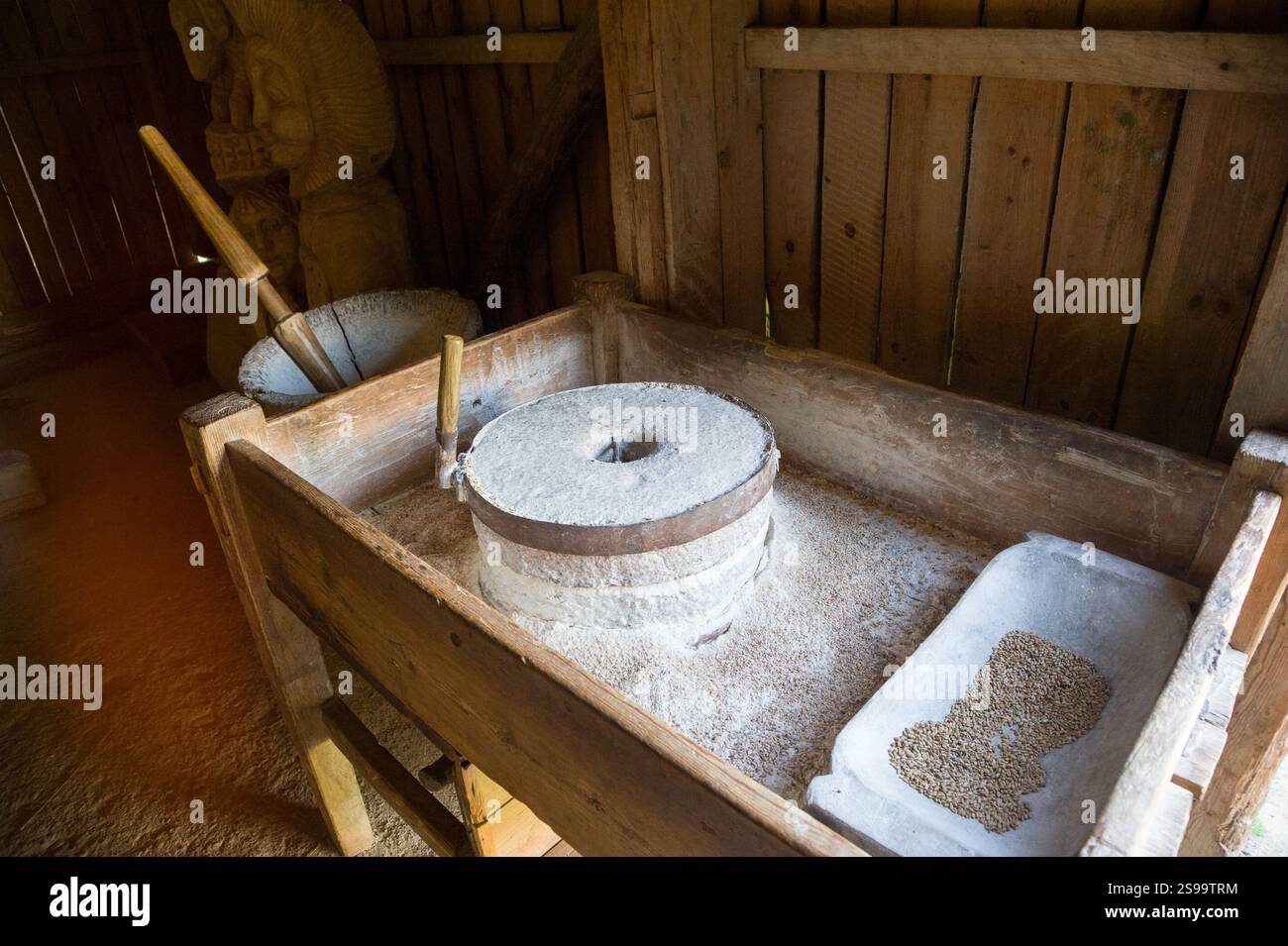 Old grain mill grinding stone hi-res stock photography and images - Alamy