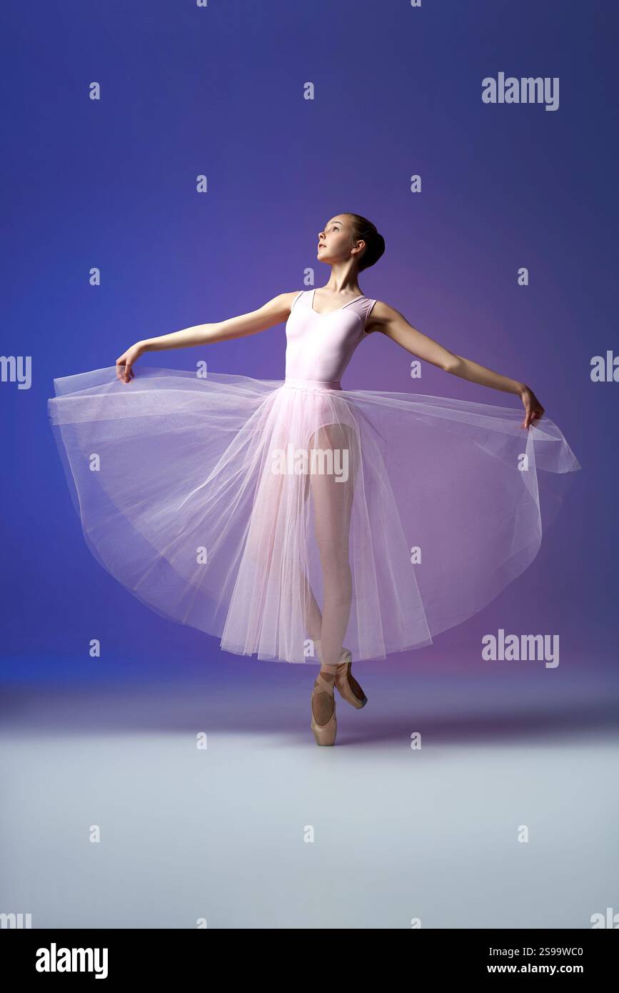 Ballerina toes hi-res stock photography and images - Alamy