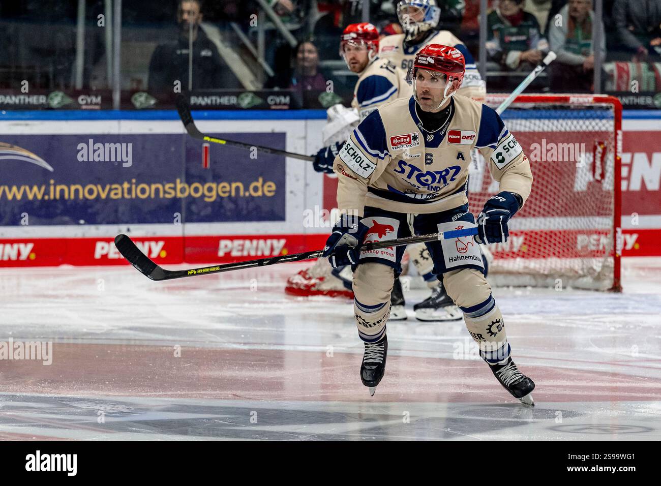 Daryl Boyle (Schwenninger Wild Wings, #6). GER, Augsburger Panther vs ...
