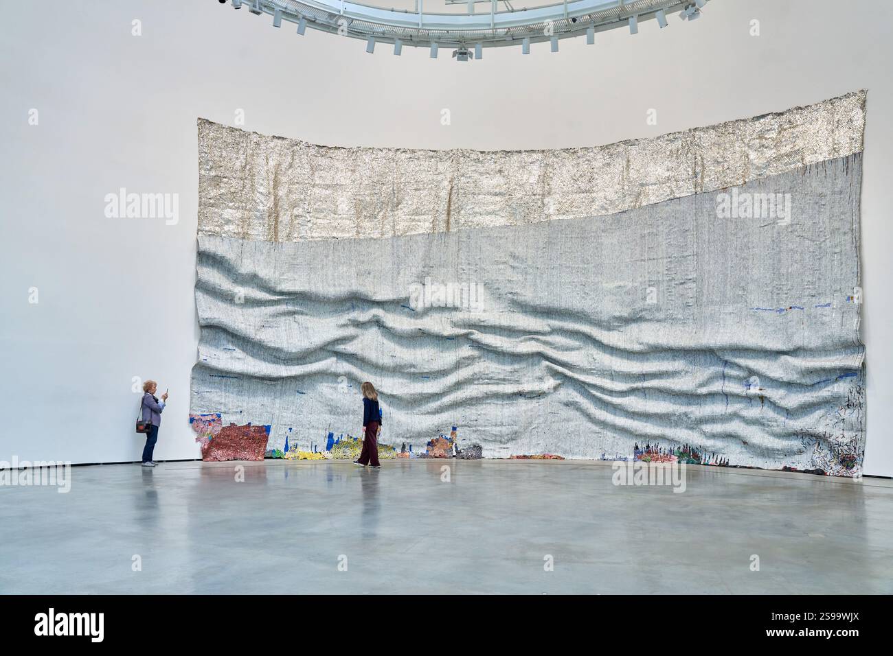 EL ANATSUI, Rising Sea, 2019, Guggenheim Museum, Bilbo-Bilbao, Biscay ...