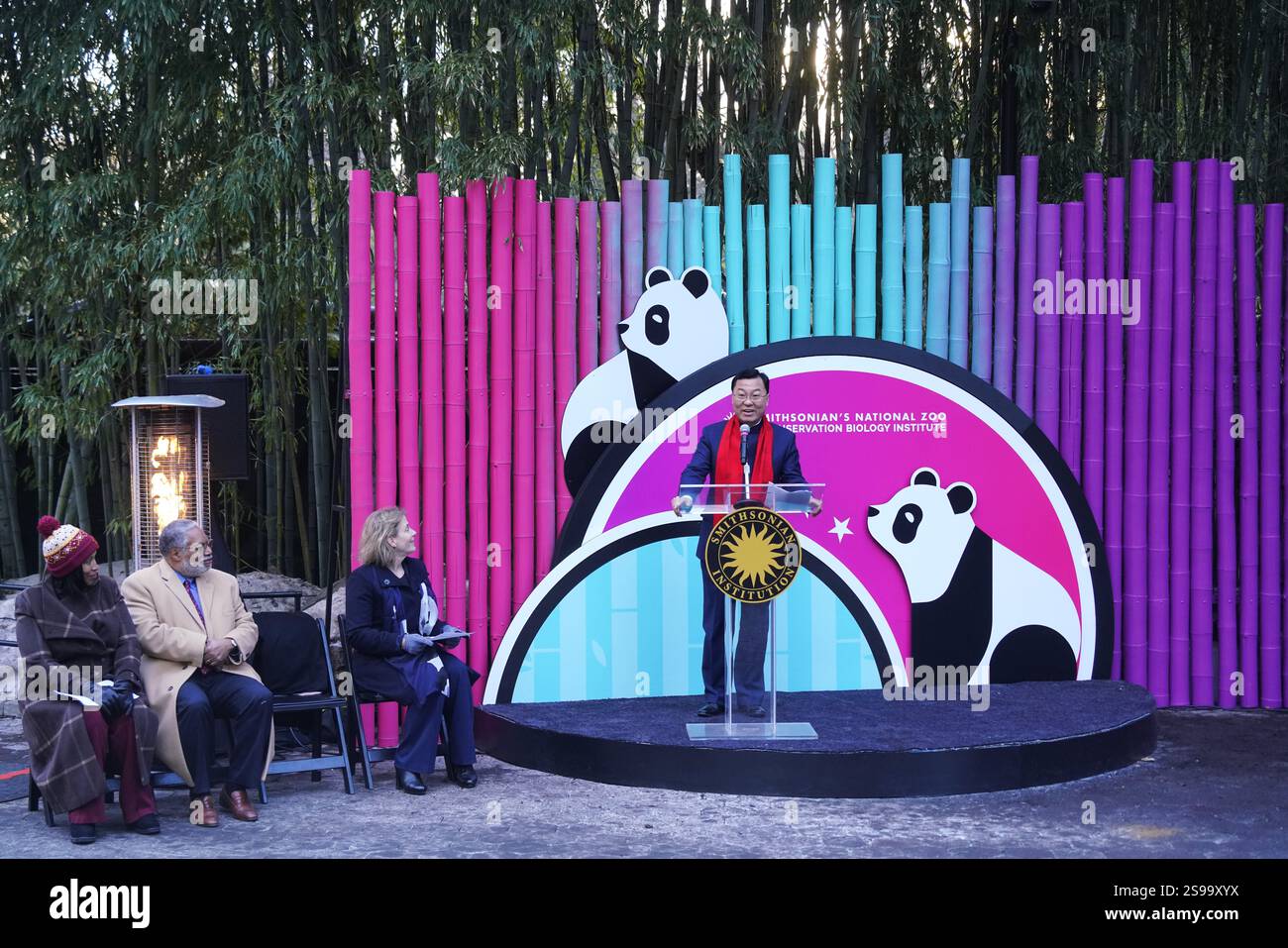 (250125) -- WASHINGTON, Jan. 25, 2025 (Xinhua) -- Chinese Ambassador to ...