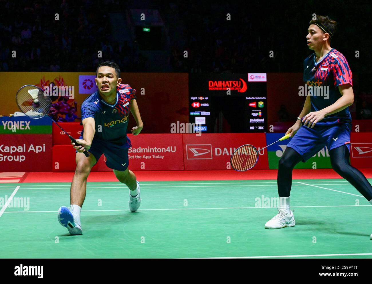 (250125) -- JAKARTA, Jan. 25, 2025 (Xinhua) -- Fajar Alfian (L ...