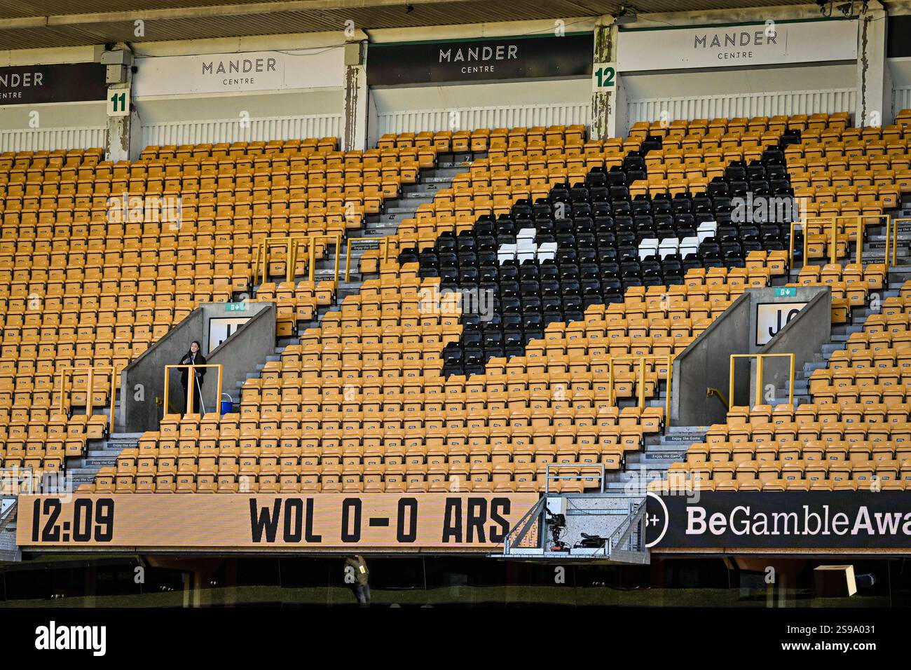 25th January 2025; Molineux Stadium, Wolverhampton, West Midlands ...