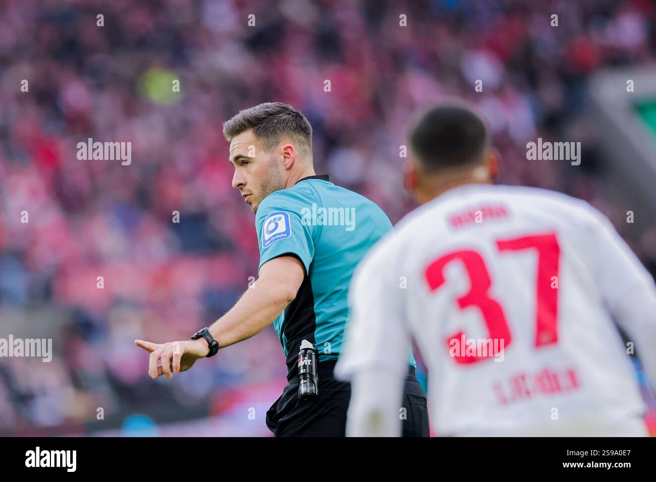 25 January 2025, North Rhine-Westphalia, Cologne: Soccer: Bundesliga 2 ...