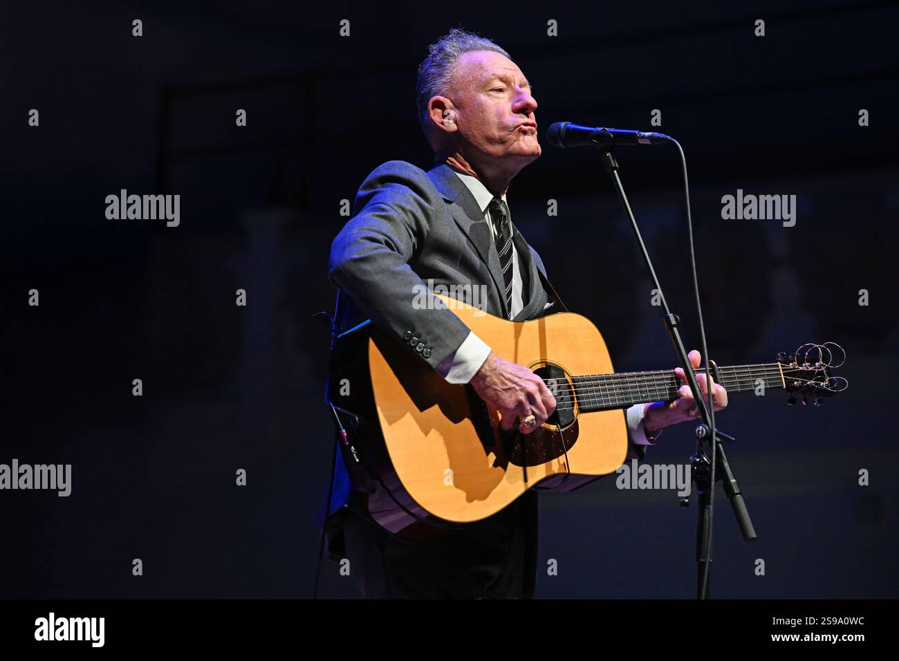 LONDON, ENGLAND - JANUARY 24: Lyle Lovett performing at Cadogan Hall ...