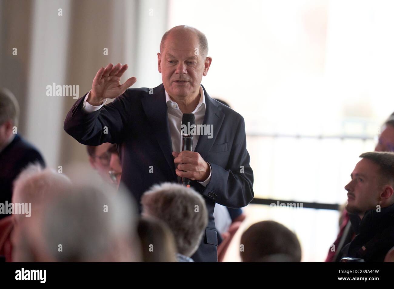25 January 2025, Saarland, Saarbrücken: Federal Chancellor Olaf Scholz ...
