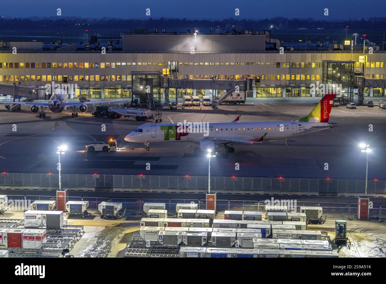 Duesseldorf Airport, aircraft on the apron and at Terminal A, warehouse ...