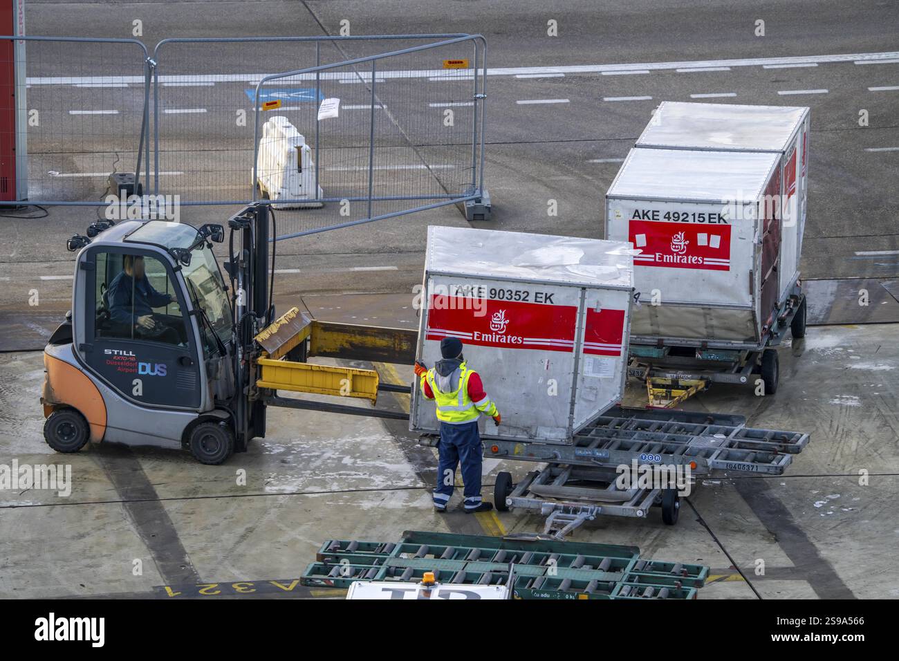 Duesseldorf Airport, Unit Load Devices, ULD, containers for baggage and ...