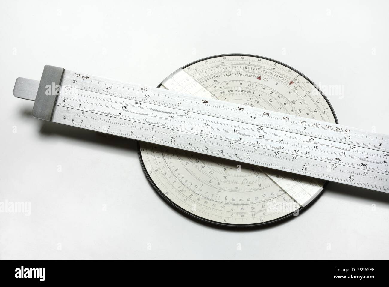 Calculating disc hi-res stock photography and images - Alamy