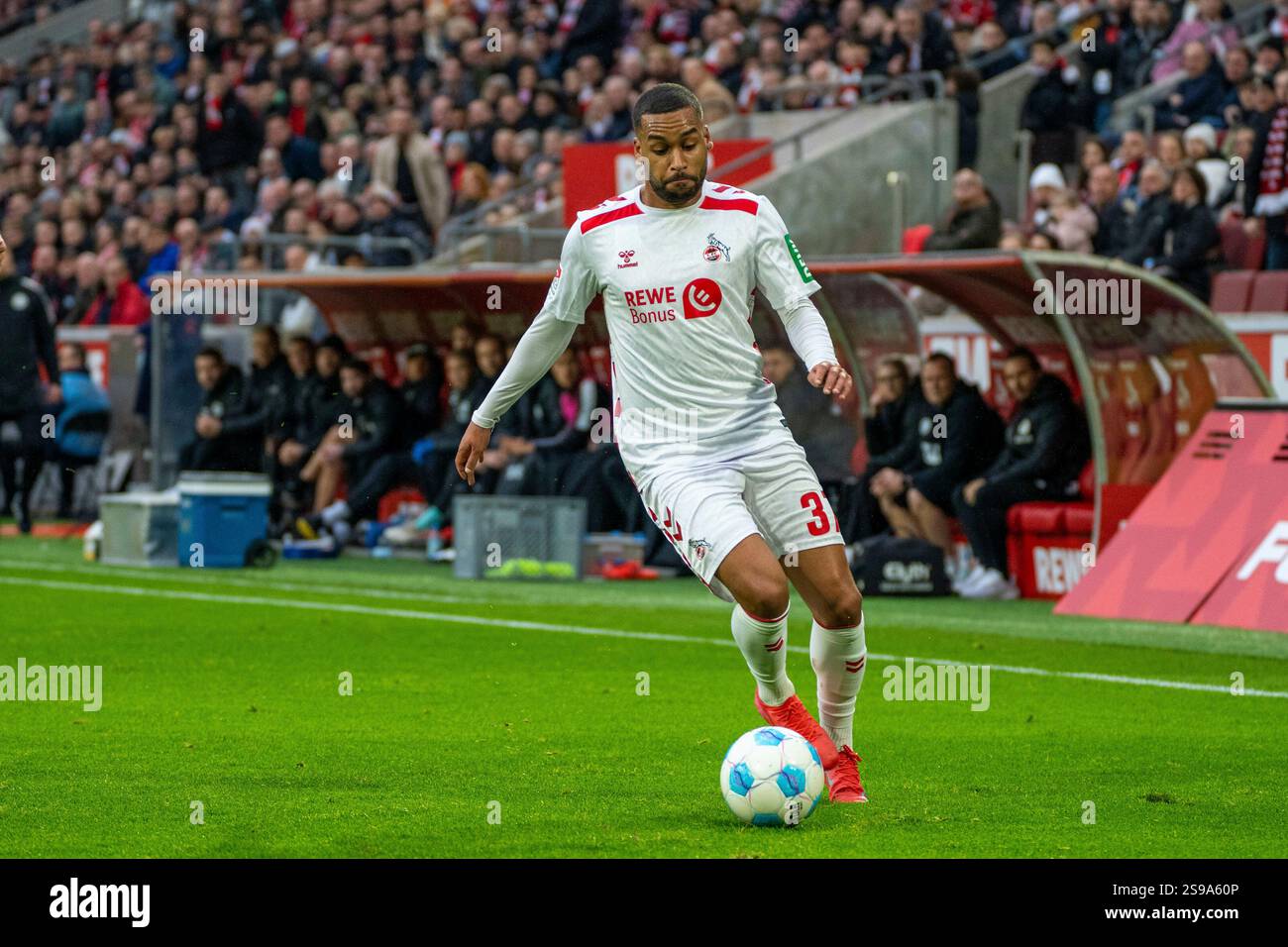 Linton Maina (1. FC Koeln, #37) 1. FC Koeln vs. SV Elversberg, Fussball, 2. Bundesliga, 19 ...
