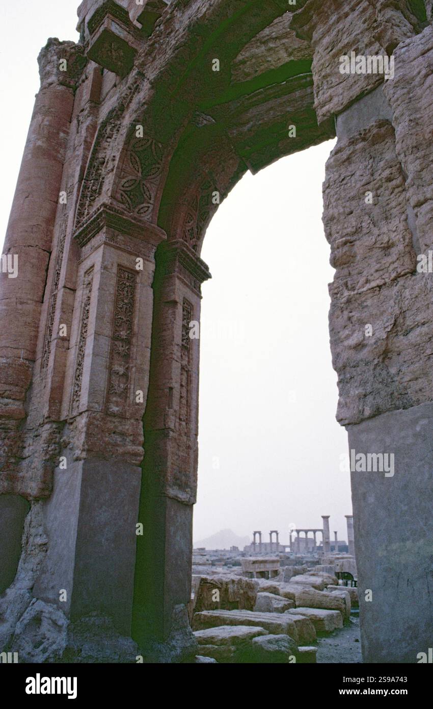 Triumphal Arch, Hadrian's Gate, Palmyra, Syria, May 1987, vintage, retro, old, historical, Asia ...