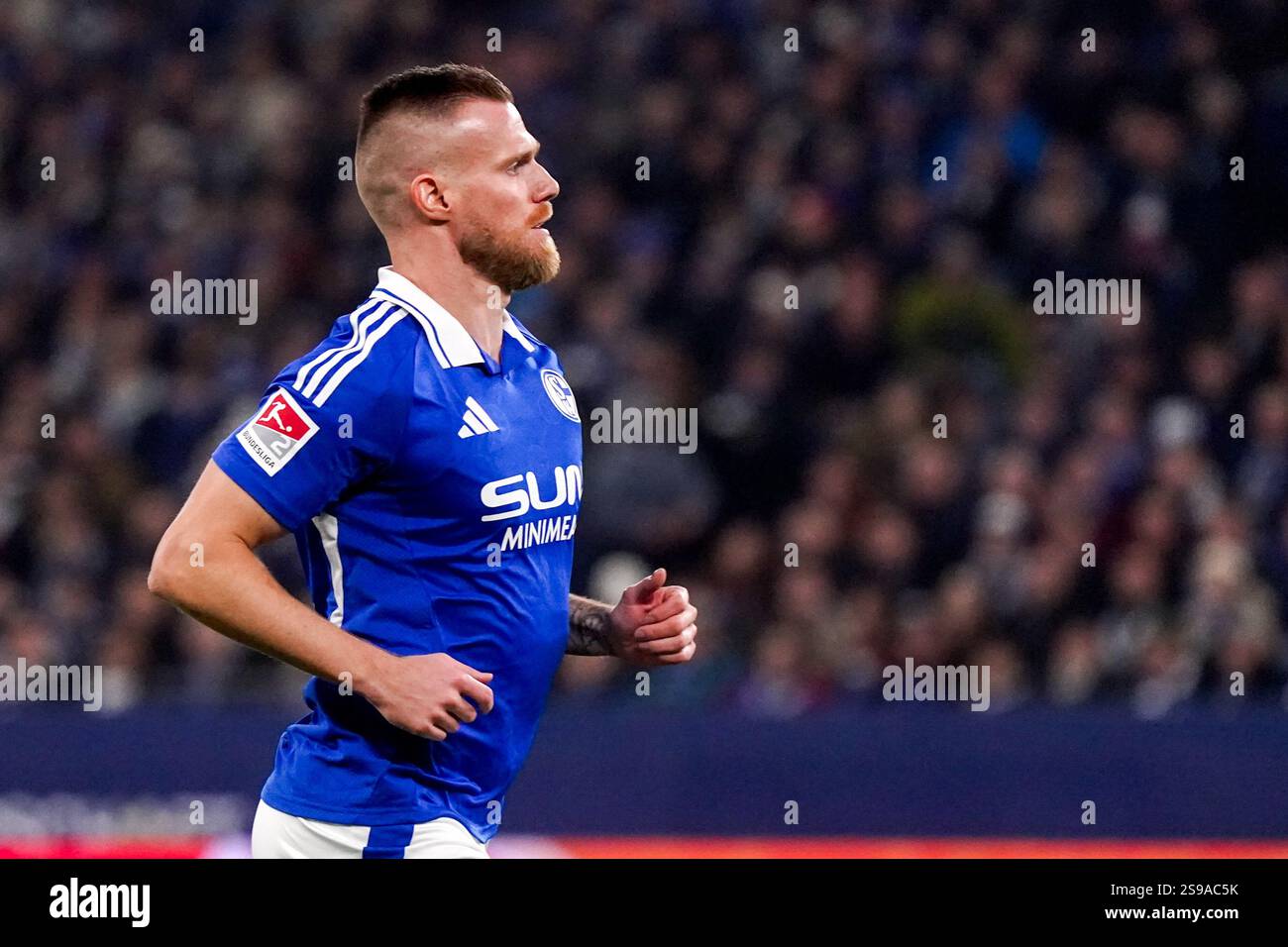 GELSENKIRCHEN, NETHERLANDS - JANUARY 25: Tomas Kalas of FC Schalke 04 looks on during the 2 ...