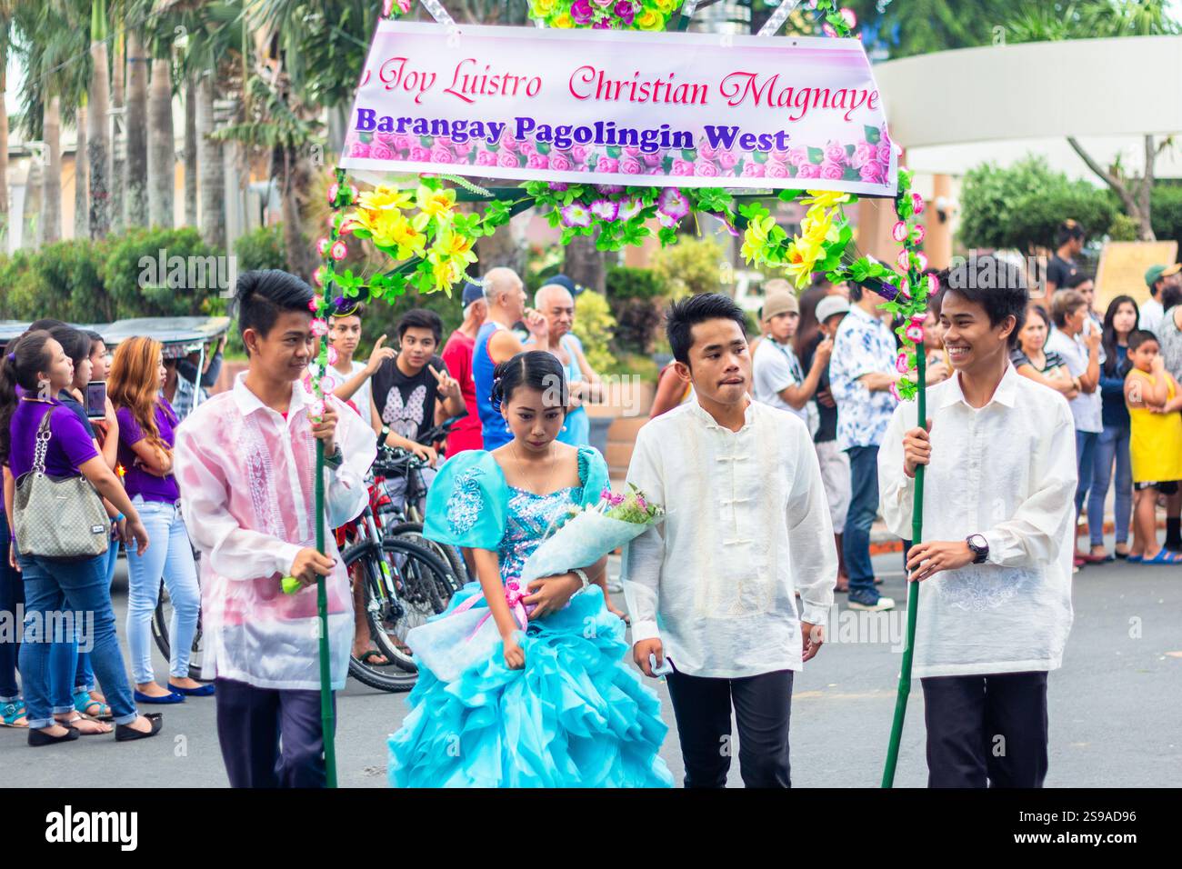 Santacruzan hi-res stock photography and images - Alamy