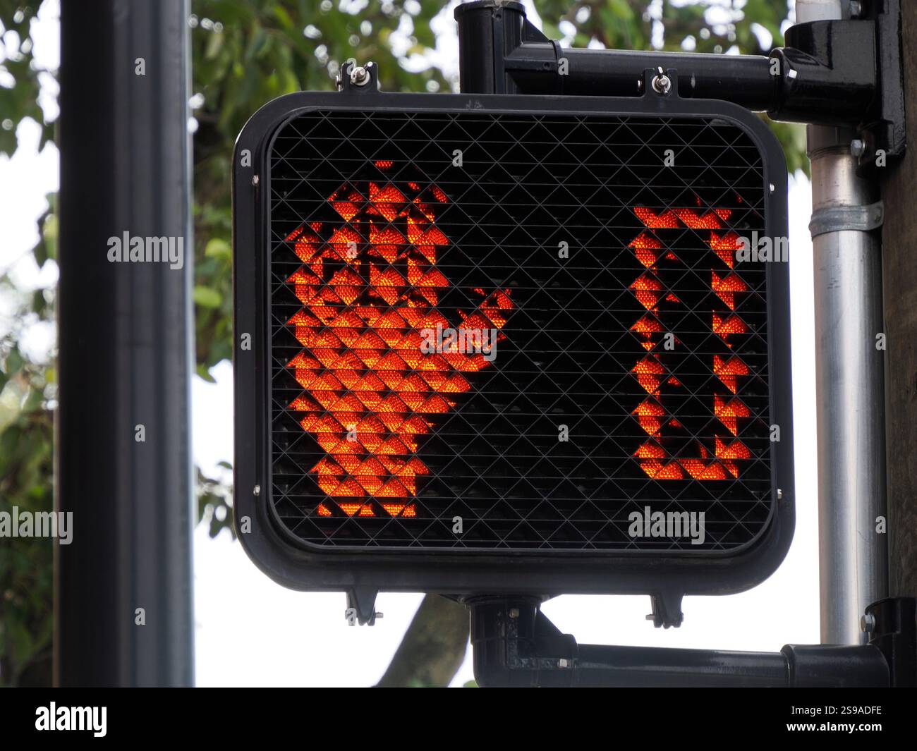 A zero 0 second stop red light dont walk pedestrian traffic light ...