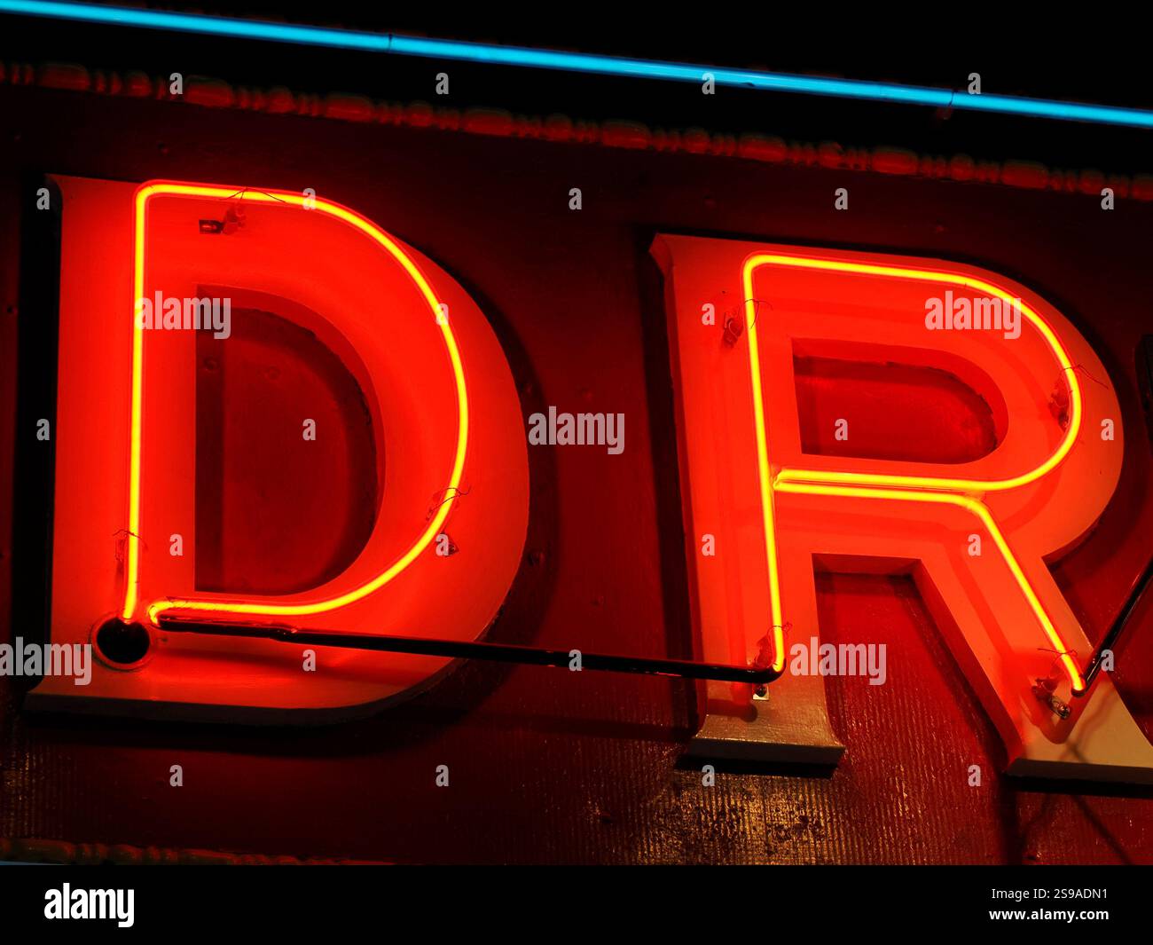 Tube realistic neon sign hi-res stock photography and images - Alamy