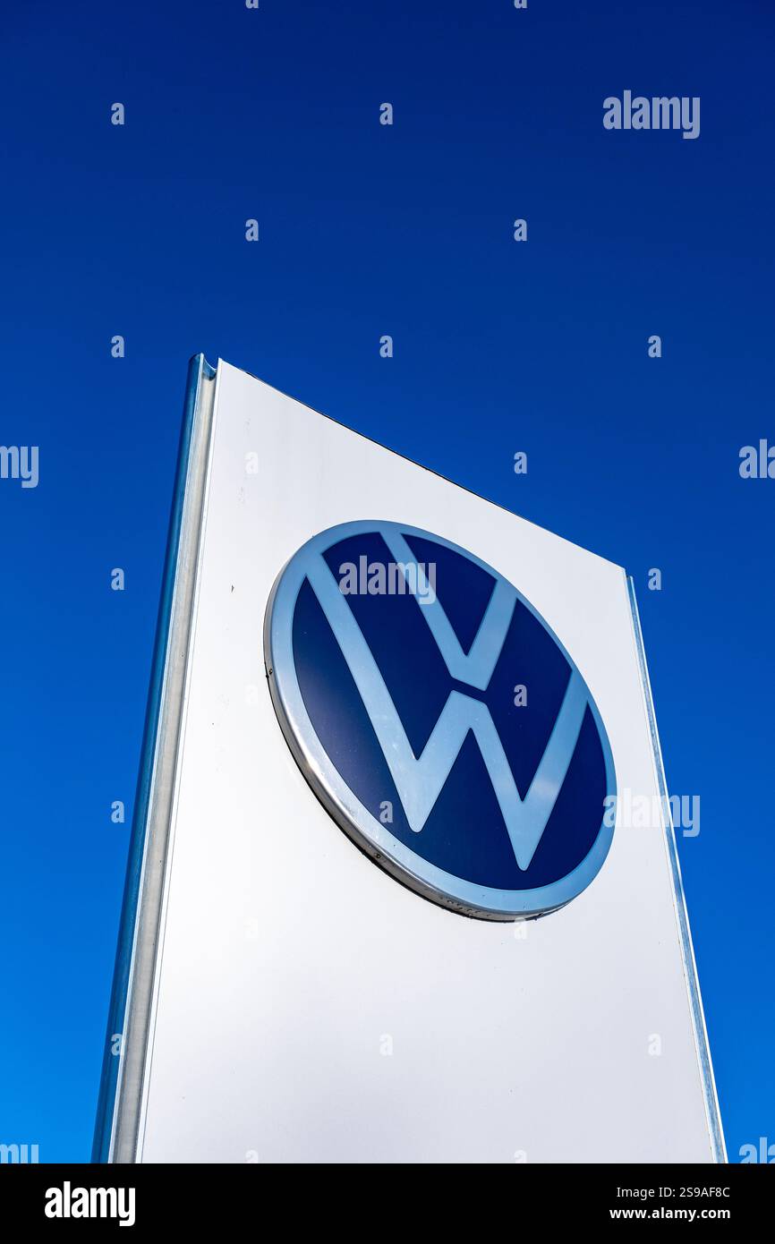 Vw billboard hi-res stock photography and images - Alamy