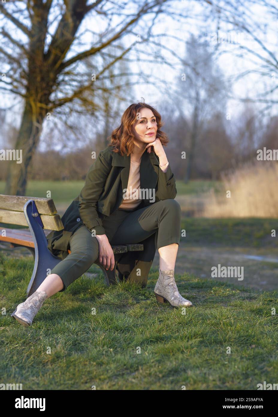 Beautiful middle aged women hi-res stock photography and images - Alamy