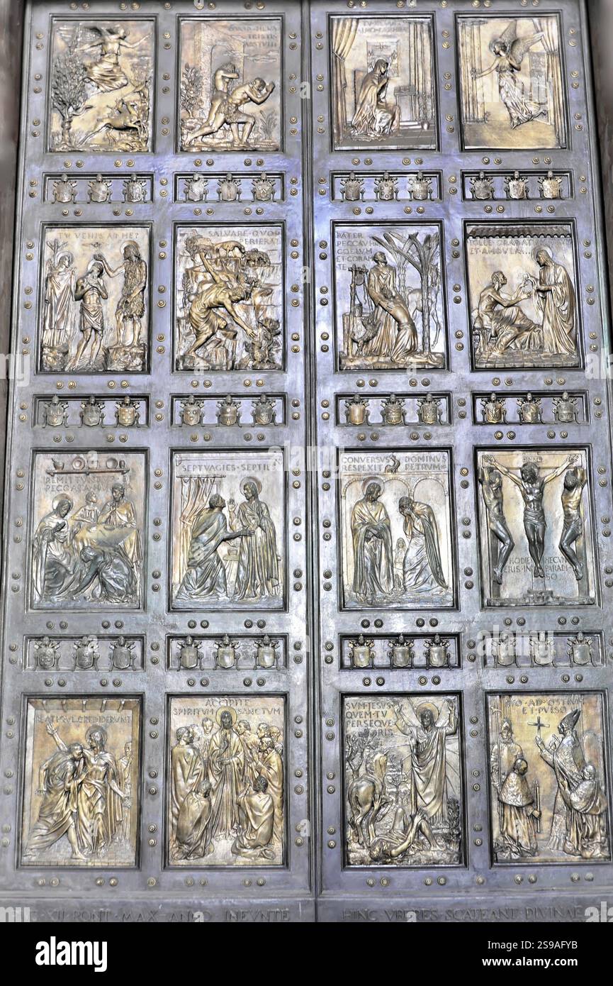 Door of St Peter's Basilica, San Pietro in Vaticano, Basilica of St ...