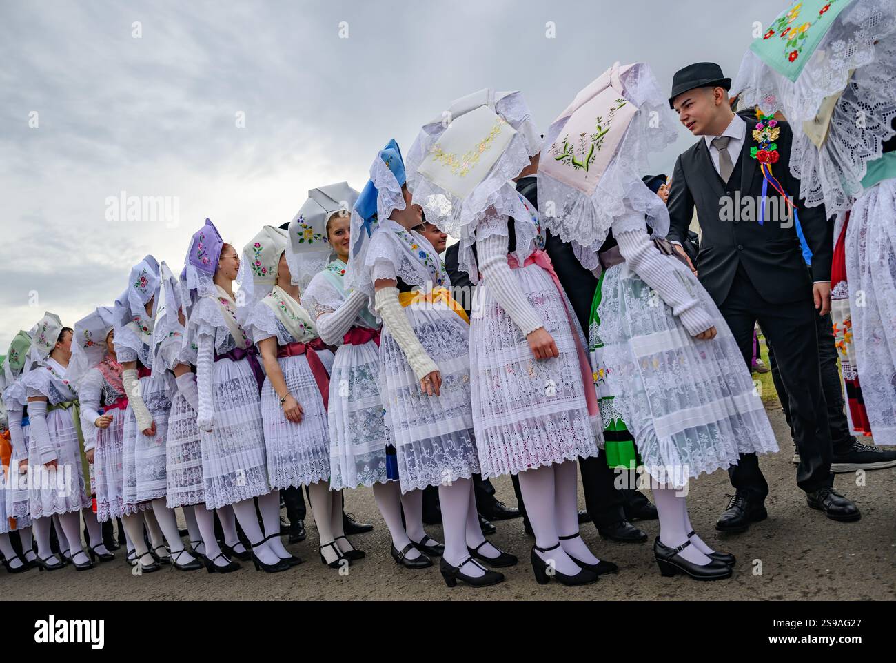 25 January 2025, Brandenburg, Werben: Couples in traditional Wendish ...